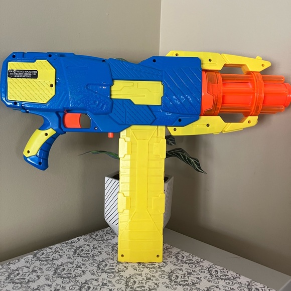 buzz bee | Toys | Air Warriors Ultra Tech Motorized Cyclonic Blaster ...